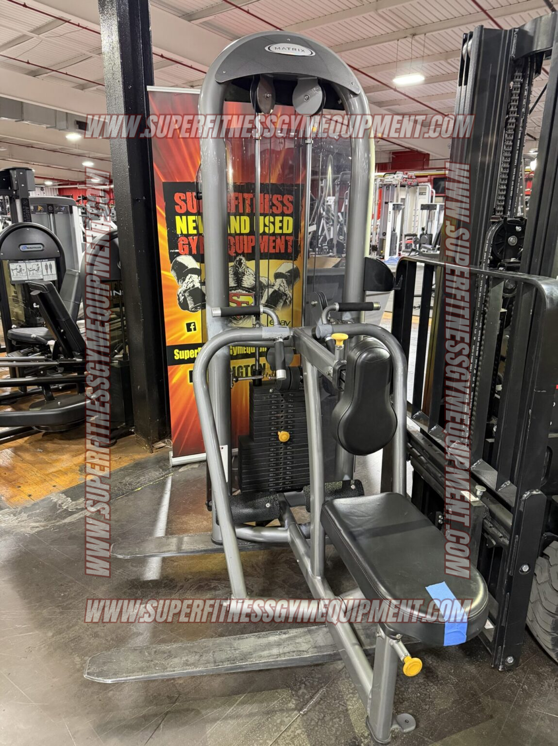 Matrix Back Row - Superfitness Gym Equipment